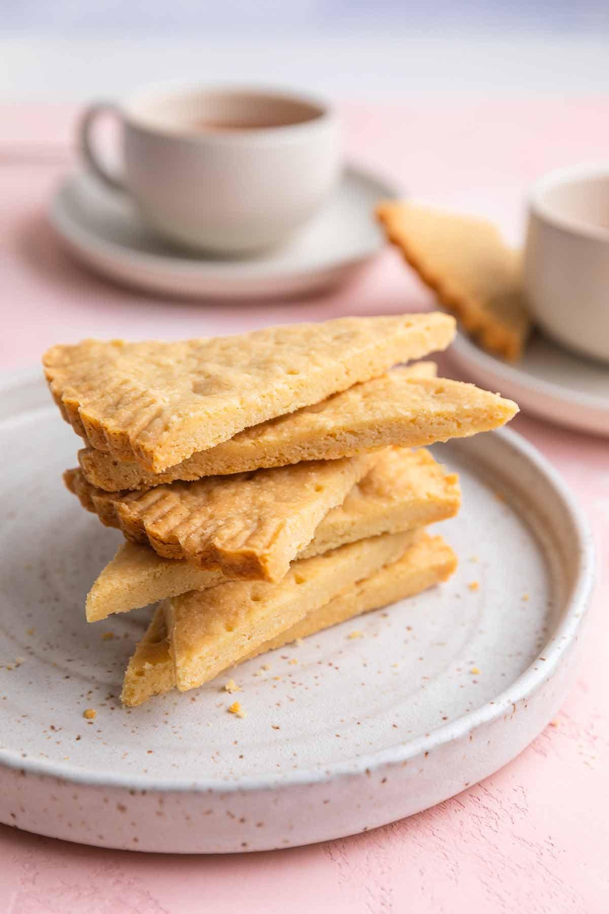 Golden Shortbread Cookies: A Buttery Rich Delight | Savory Touch