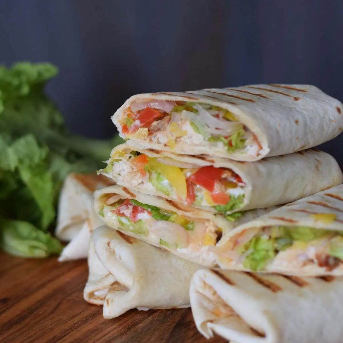 Savory Chicken Wraps: Quick and Easy Lunch Fix! | Savory Touch