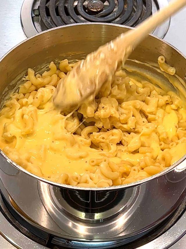 Creamy Dreamy Mac and Cheese | Savory Touch